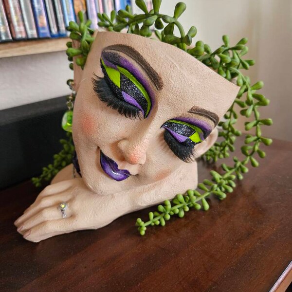 Style: FLAPPER - Beautiful Decorative Resin Hand Painted Flower Planter ...