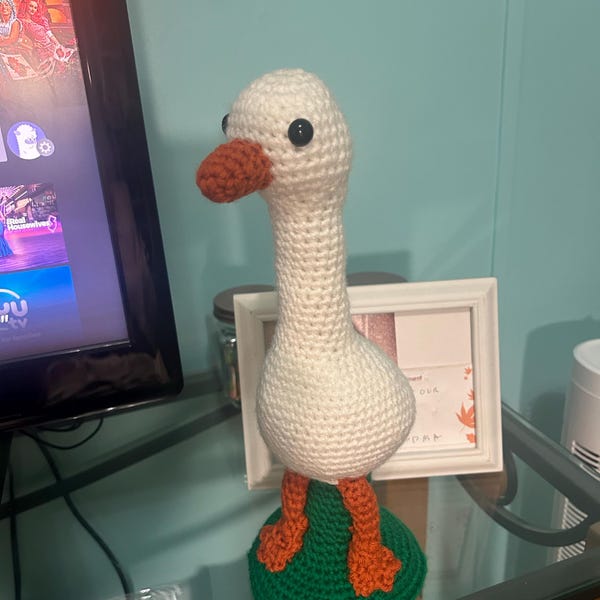 PATTERN ONLY Crochet Desk Goose PDF Pattern, Bonus: Rain Hat and Poncho ...