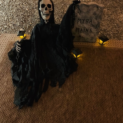Alcatraz Unchained Life Size Outdoor Grave Yard Halloween Skeleton - Etsy