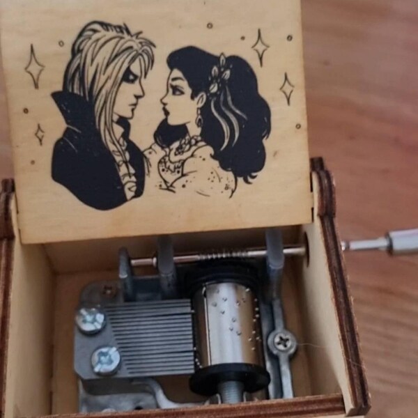 Labyrinth Music Box – Hand-cranked Music Box – Fantasy Music Box – Mini ...