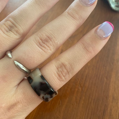 Jolie Tortoise Shell Ring Classic Tortoise Ring Resin Ring - Etsy