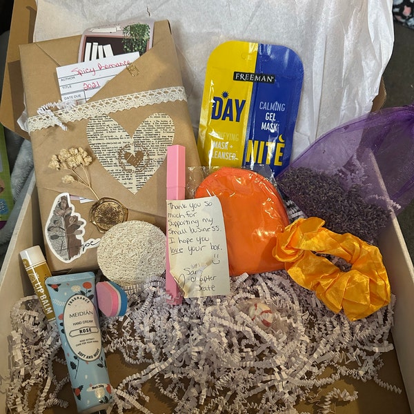 Spicy Extra Large Blind Date With a Book Box, 2 New Spicy Books ...