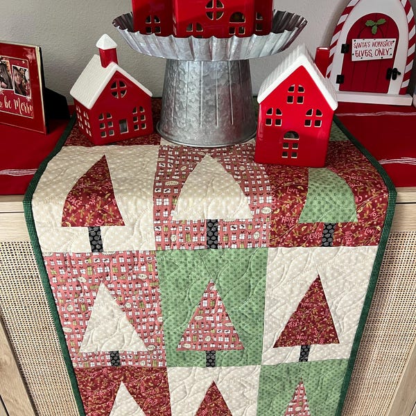 Easter Table Topper, Pastel Easter Table Decor, Easter Egg Tabletopper ...