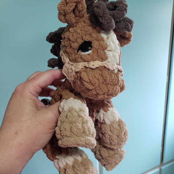 ITTY Paylin the Pony Snuggler + Stuffie 2-in-1 Crochet Pattern | No Sew ...