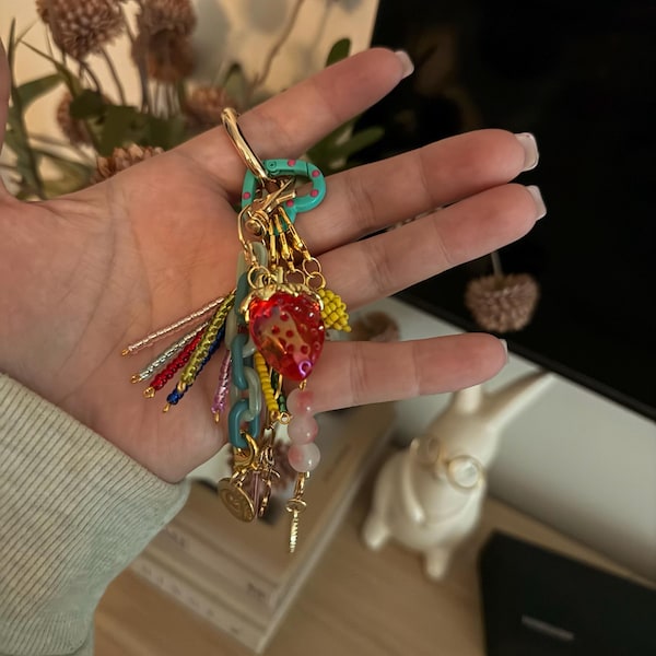 Backpack Keychain Charms, Strawberry Charm Bag, Golden Chain Bag ...