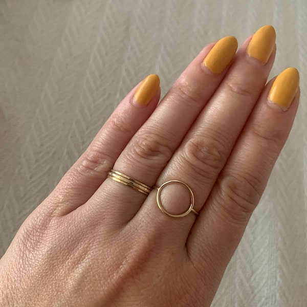 14K 18K Massivgold Einfacher O-Ring, offener Kreis Birthstone Ring, Zierlicher Goldring, Cz ...