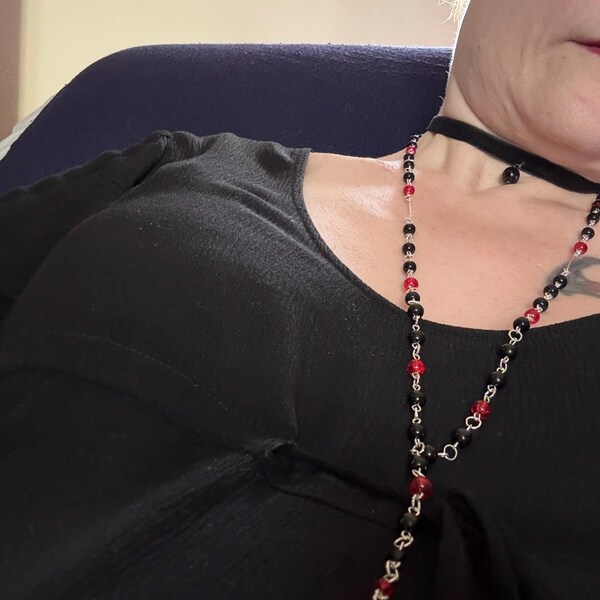 Black and Red Spider Rosary | Insect, Halloween, Mall Goth, Emo ...