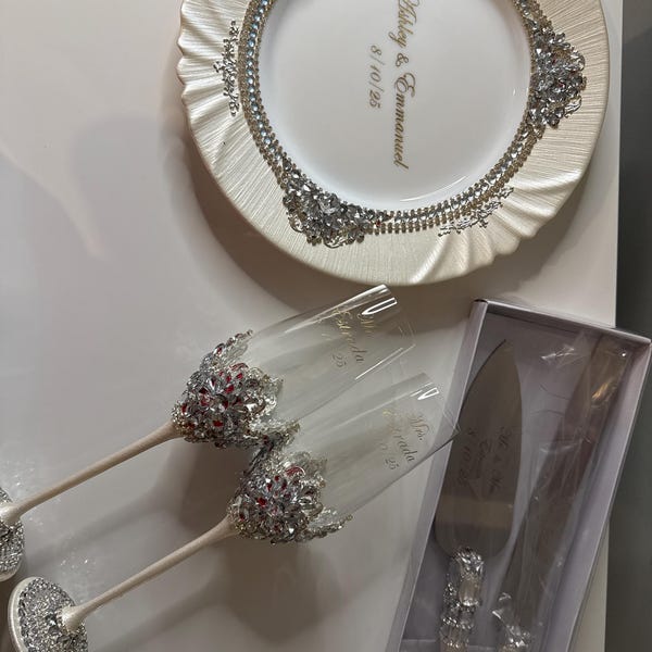 Purple Wedding Serving Set, Toasting Flutes and Cake Cutting Set ...