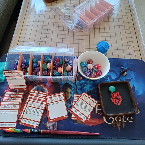 D&D 24"x 36" Grid Mats With Straightening Clips,6 Maps,character Sheets ...