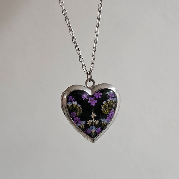 Night Sky Forget Me Not Locket Necklace - Etsy