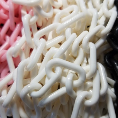 10 Feet High Quality 3mm Plastic Chain for Craft, DIY Bird Toys, Sugar ...