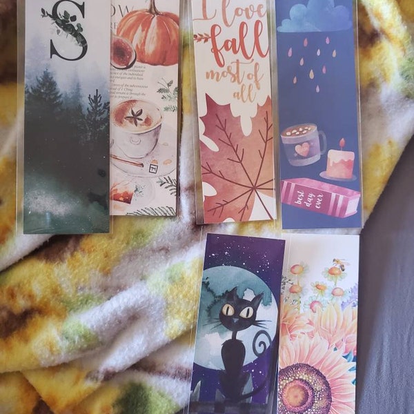Rainy Day Bookmark for Bookworms, Cozy Fall Cocoa and Candles Book ...