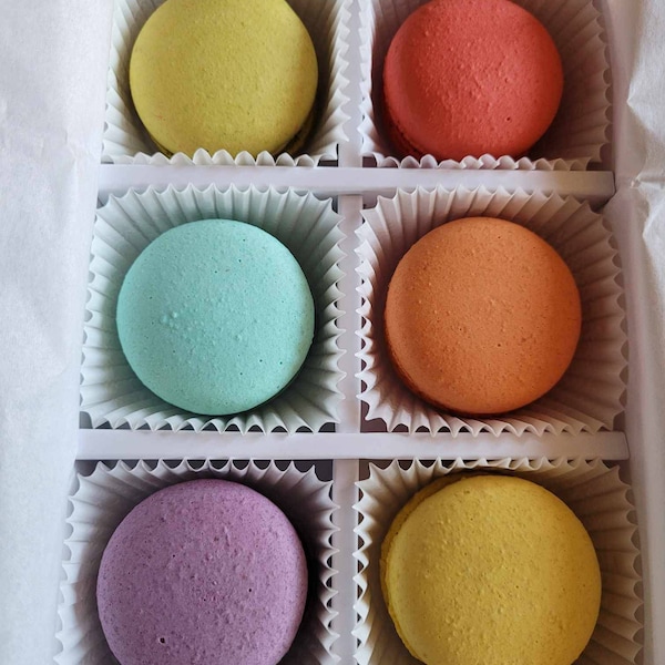 Rainbow Macaron Cookies /bestseller Party Macarons in Delicious ...