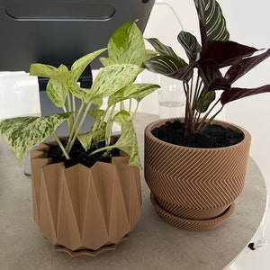 The Estrella Planter in Dark Green Drainage Hole and Tray - Etsy