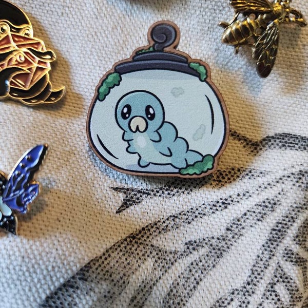 Hollow Knight Wooden Pin . Grub Jar - Etsy UK