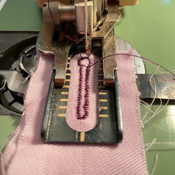 Vintage Original Singer Sewing Machine Chain Stitch Needle Plate 21313 ...