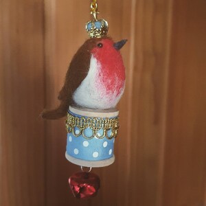 Robin on a Bobbin Kit - Etsy