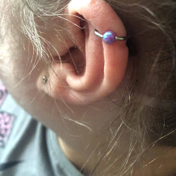 Round Disc Top Internally Threaded Tragus Helix Conch Cartilage Stud ...