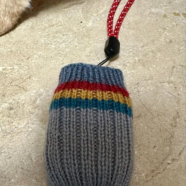 Hand Knit Apple Ipod Classic Cozy Apple Ipod Sock Apple Ipod Classic ...