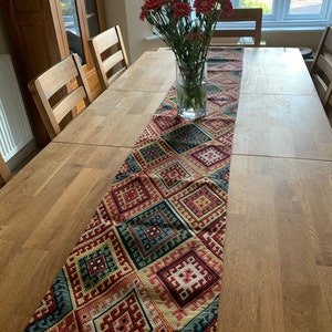Turkish Kilim Table Runner. Abstract Geometric Ethnic Style Tapestry ...