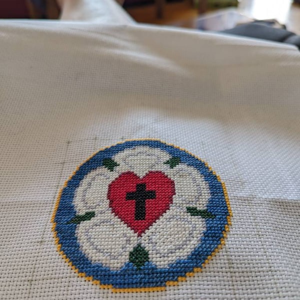 Luther's Rose - Topknot Stitcher Shop Designs | PDF Cross Stitch ...