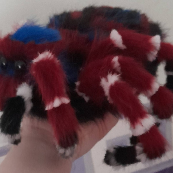 Realistic Tarantula Spider, Poseable Shelf Decor, Wall Mountable Faux ...