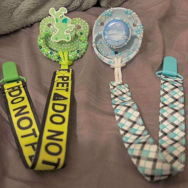 Resident Evil Red & Blue Gate System Key Card - Raccoon City Police ...