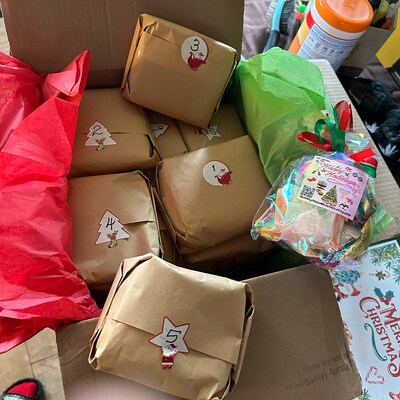 Asian Snack Box / 43 Pcs / Japan Korea Malaysia Taiwan Philippines ...