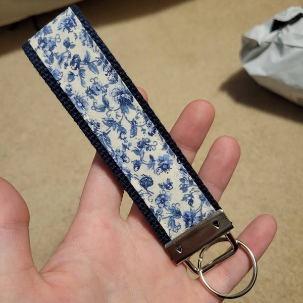 Blue Print Floral Key Fob- Fabric Key Fob- Navy Key Fob- Blue Flower ...