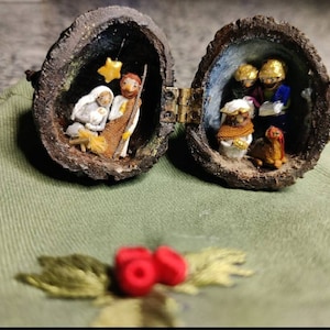 Miniature Dinosaurs Diorama in a Nutshell, Jurassic World Diorama, Tiny ...