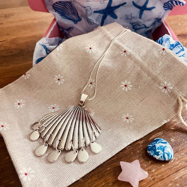 Silver Large Shell Pendant Necklace - Etsy