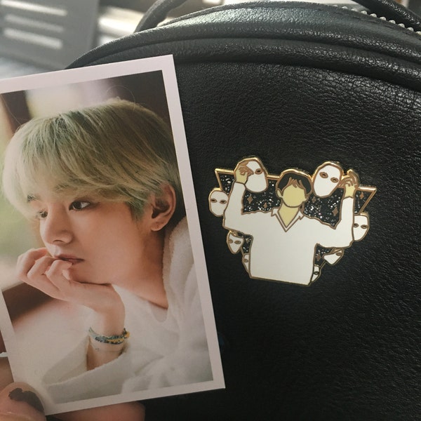 BTS Taehyung V Singularity Enamel Pin - Etsy