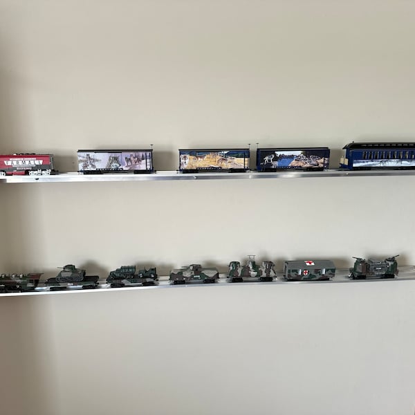 Model Train Display Shelves for HO Scale Toy Trains | Set of 2 | 48 ...
