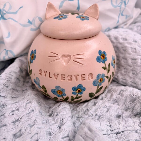 Forget Me Not White Pet Urn, Ceramic Urn for Ashes, Simple Pet Urn - Etsy