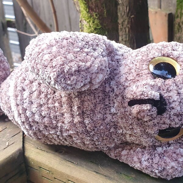 Red Cloud - Red Eyes Crochet Keyboard Wrist Rest - Etsy