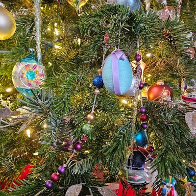 Exquisite Vintage Luxury Garland, Xl 6.5' to 7' Strand, Exceptionally ...