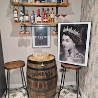 Punk Queen Queen Elizabeth Home Decor Wall Art Print Limited Edition ...