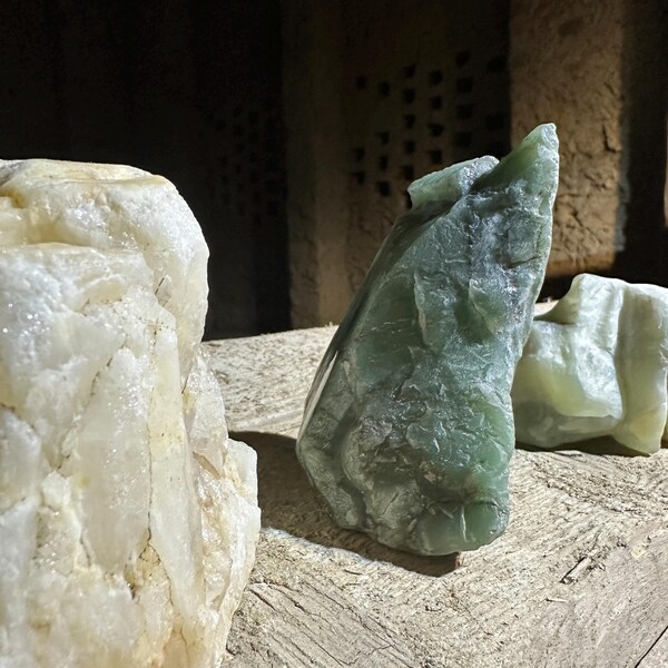 Raw African Jade for Jewelry, Healing Jade Crystals Minerals, Bright ...