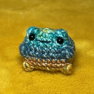 Ted the Thick Toad, Free NO-SEW Crochet Amigurumi PDF Pattern, Small ...