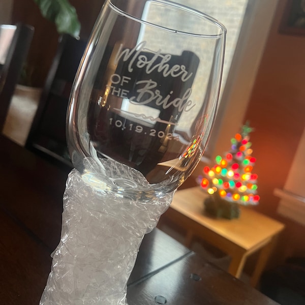 Engraved Personalized Mother of the Bride or Mother of the Groom Wine ...