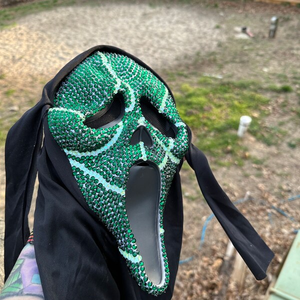 READY TO SHIP- Screaming Royal Glam Mask - Etsy