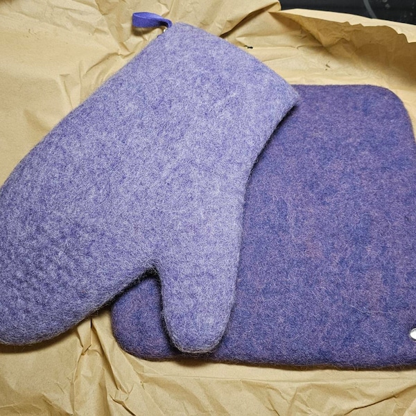 Baking Gift - Felted Wool Oven Mittens in Various Colors - Felt Pot ...