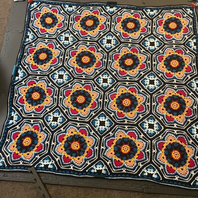 Magic Circles Scarf Pattern by Jane Crowfoot - Etsy