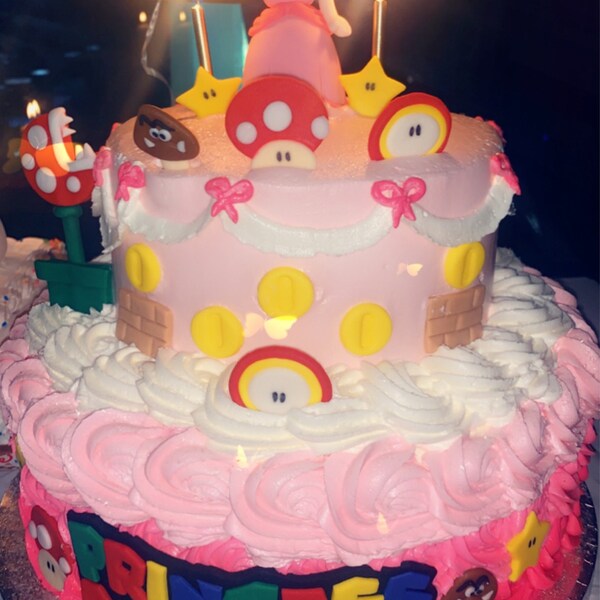 Princess Peach Cake Topper Fondant Princess Peach Edible Cake Topper ...