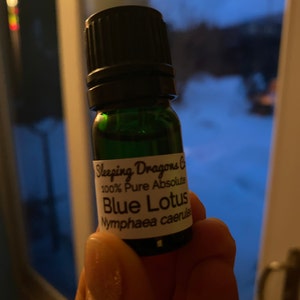 White Lotus Absolute, 100% Pure, Undiluted, Solvent Extracted White ...