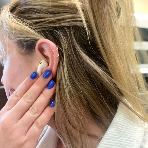 SNUG HOOP • Snug Earring • Cartilage Twist Hoop • Gold Hoop Earrings ...