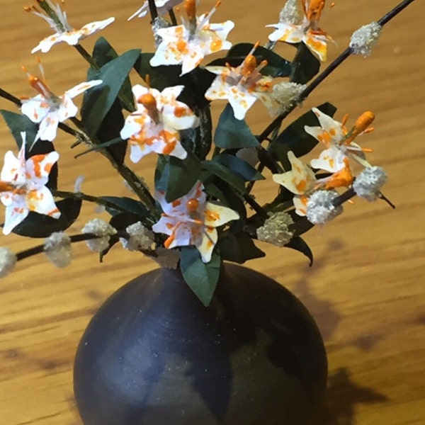 Lily Paper Flower Kit for 1/12th Scale Dollhouses, Florists and ...