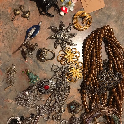 Vintage Cobalt Blue Glass Jars Vicks Noxzema Three Collectible Glass ...