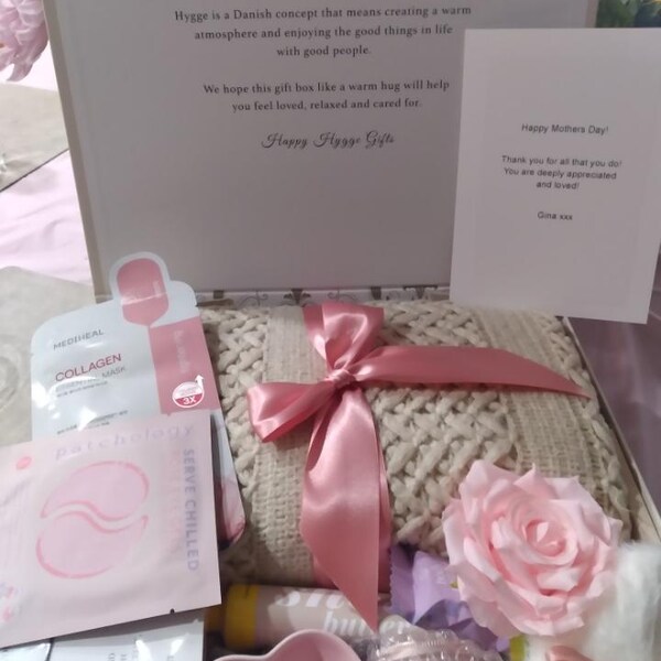 Ultimate Hygge Gift Box for Men & Women With Blanket and Socks | Get ...