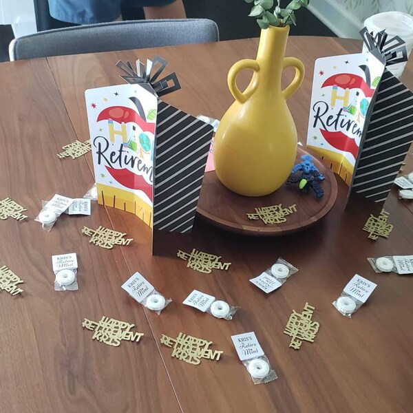 Teacher Retirement - Table Decorations - Happy Retirement Party Fold ...